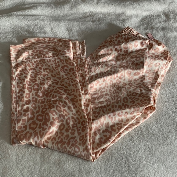 Victoria's Secret | Intimates & Sleepwear | S Vs Satin Cheetah Print ...